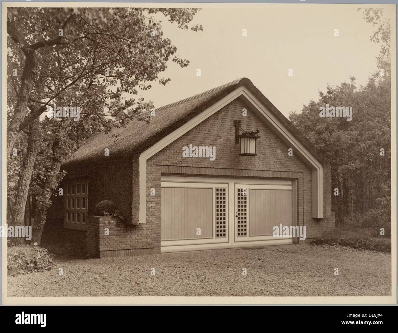 1930s garage hi-res stock photography and images - Alamy