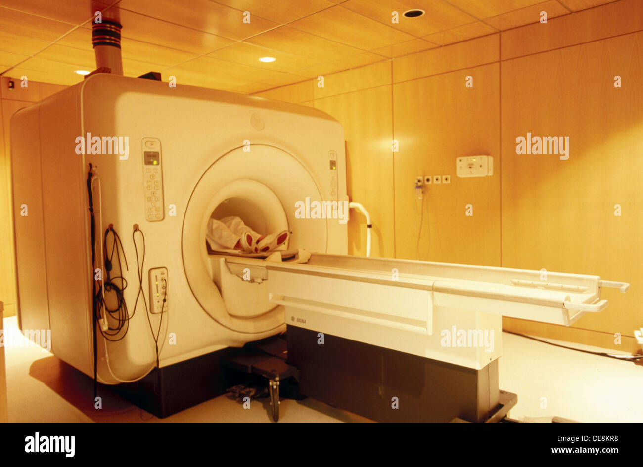 Nuclear Magnetic Resonance Stock Photo - Alamy Nuclear Magnetic Resonance Stock Photo - Alamy