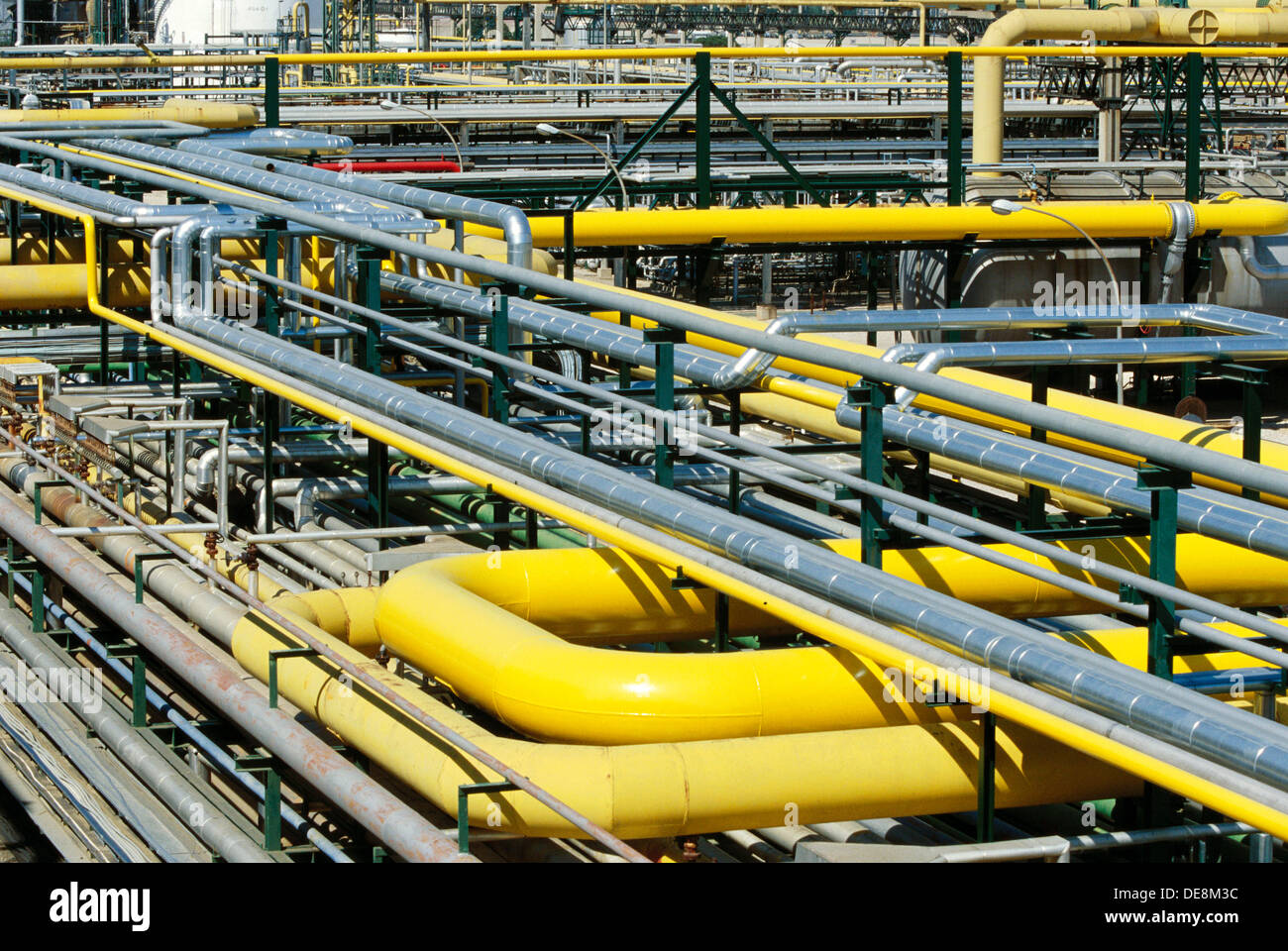 Repsol tarragona refinery hi-res stock photography and images - Alamy