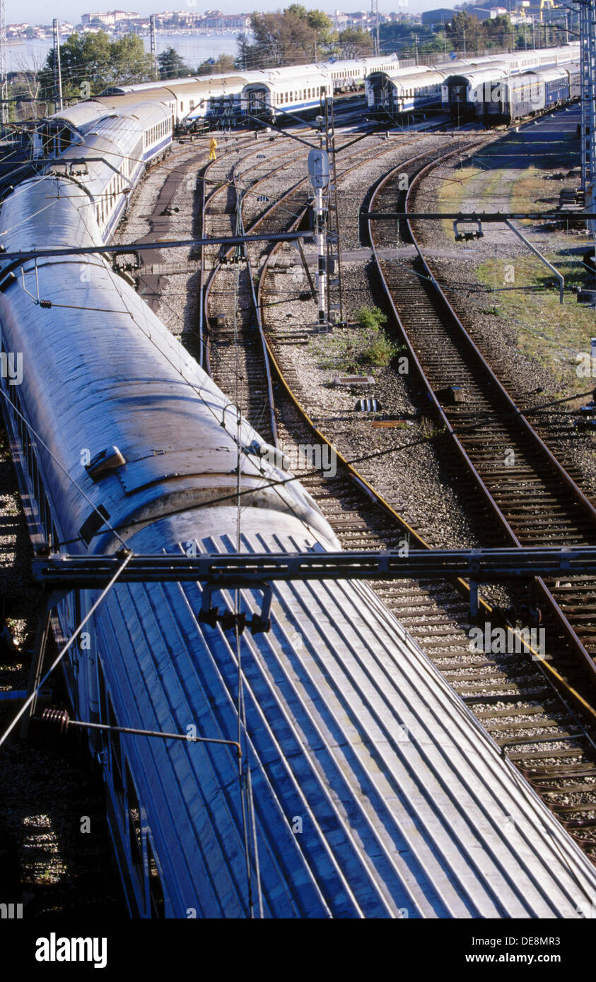 Irun and train hi-res stock photography and images - Alamy