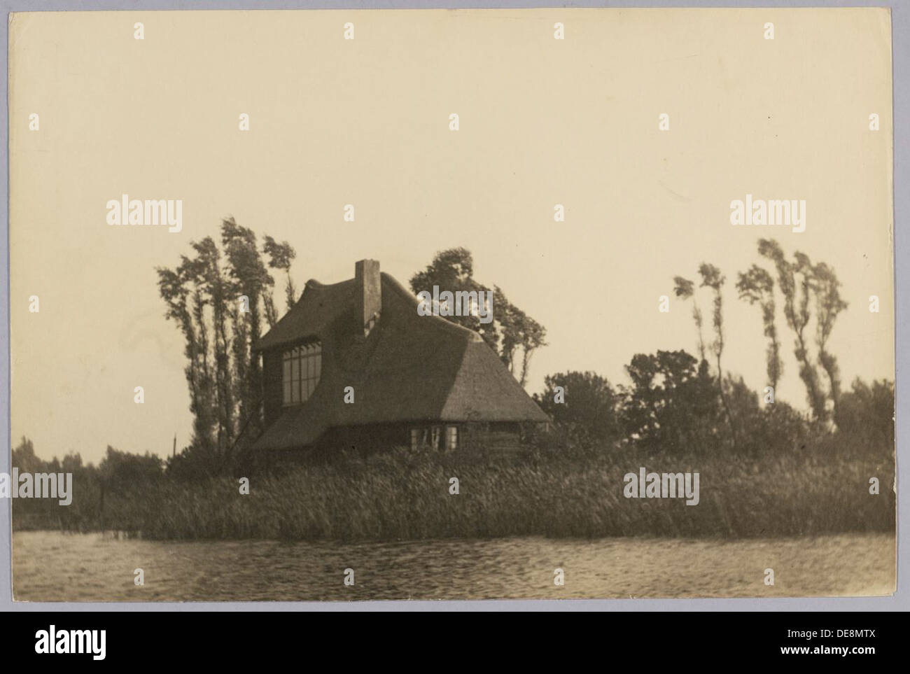 Vintage cottage dwellings hi-res stock photography and images - Alamy