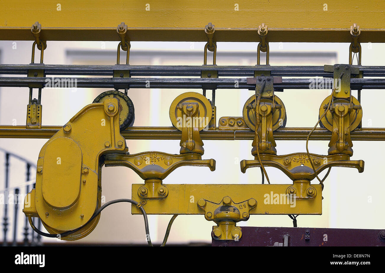 Sheave block hi-res stock photography and images - Alamy