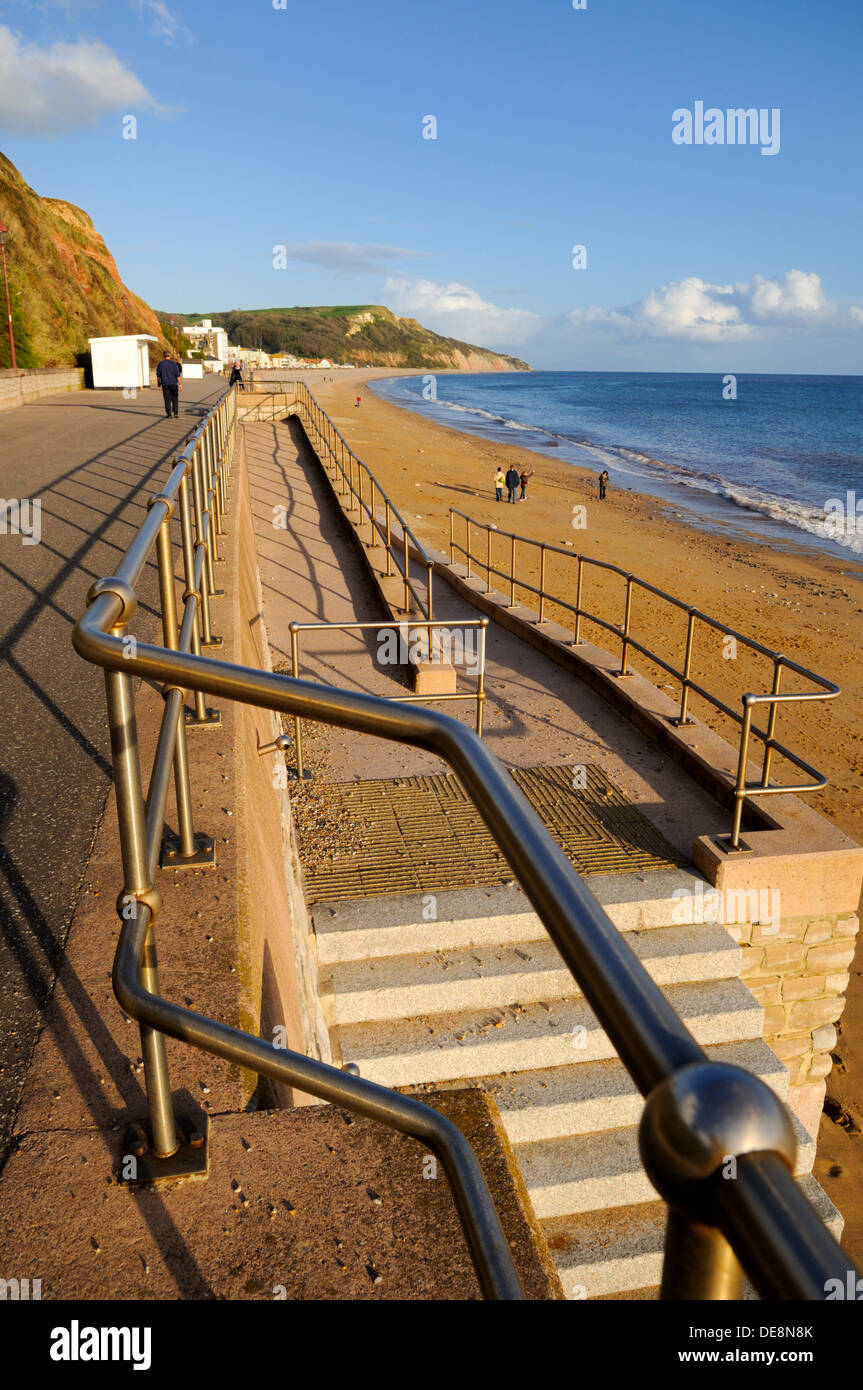 Walkway on the seafront hi-res stock photography and images - Alamy