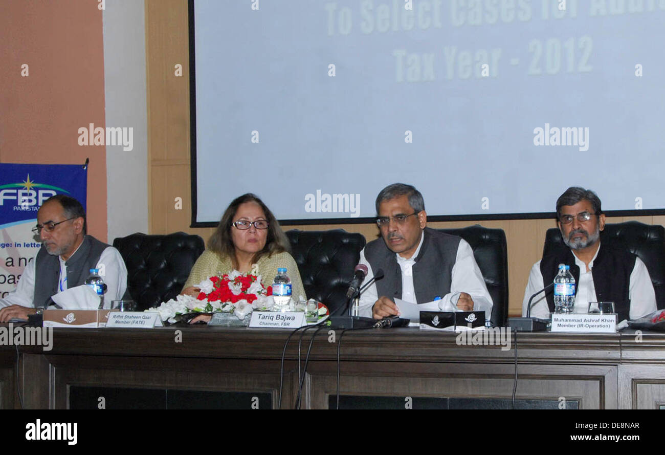 Auditorium islamabad hi-res stock photography and images - Alamy