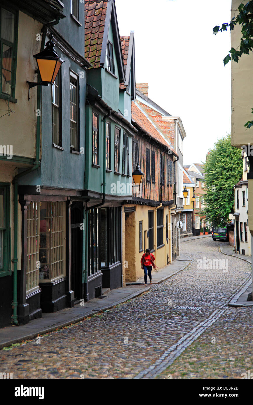 A view of the medieval street of Elm Hill in Norwich, Norfolk, England ...