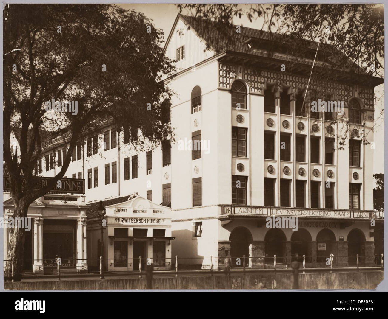 Insurance company office hi-res stock photography and images - Alamy