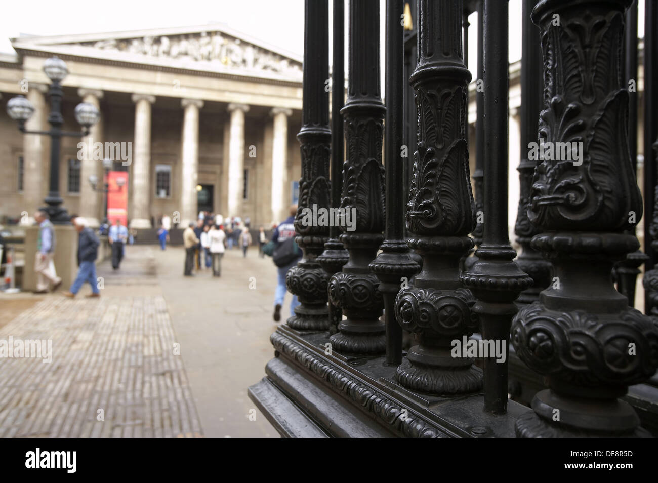 Classical facade of the british museum hi-res stock photography and ...