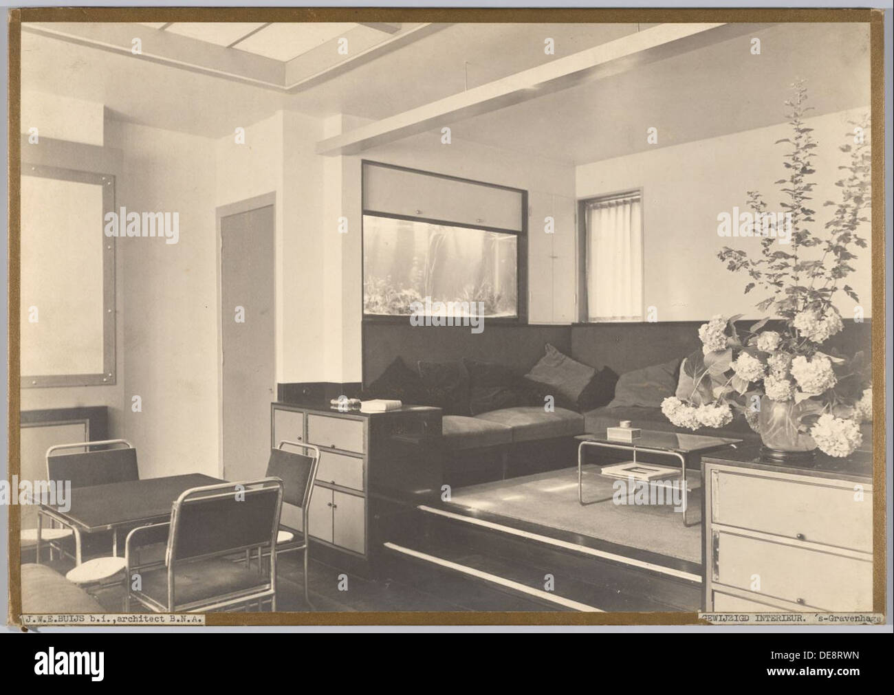 Dutch interior design from the 1920s and 1930s reflects the Arts ...