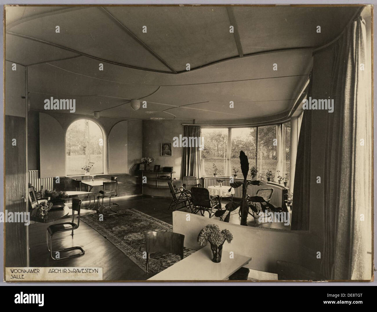 1930s Living Room Ranch Foyer