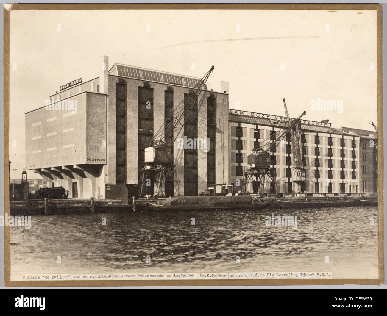 1930's industrial buildings hi-res stock photography and images - Alamy