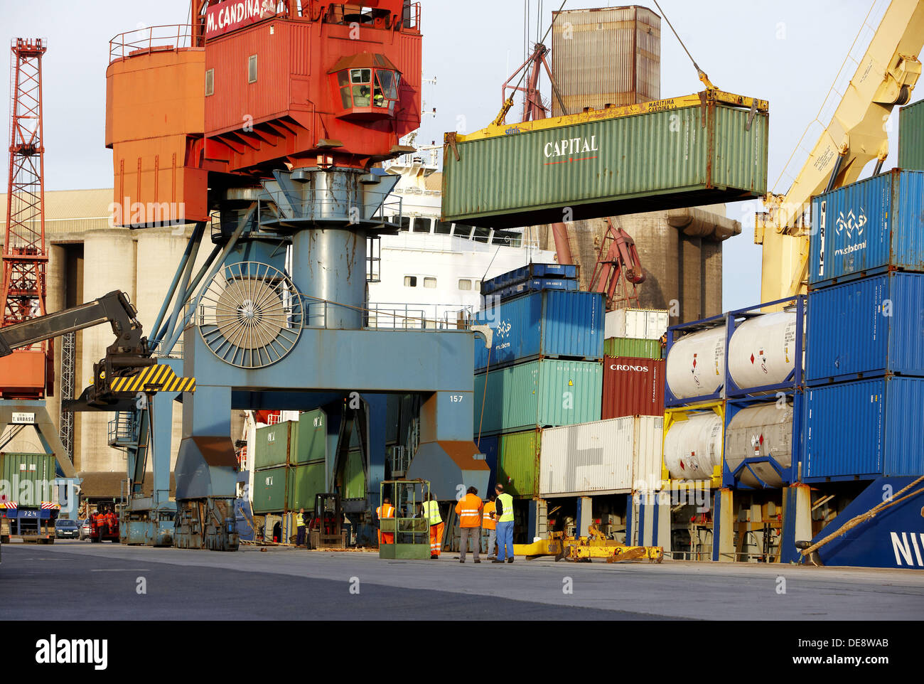 Bilbao harbour cargo hi-res stock photography and images - Alamy