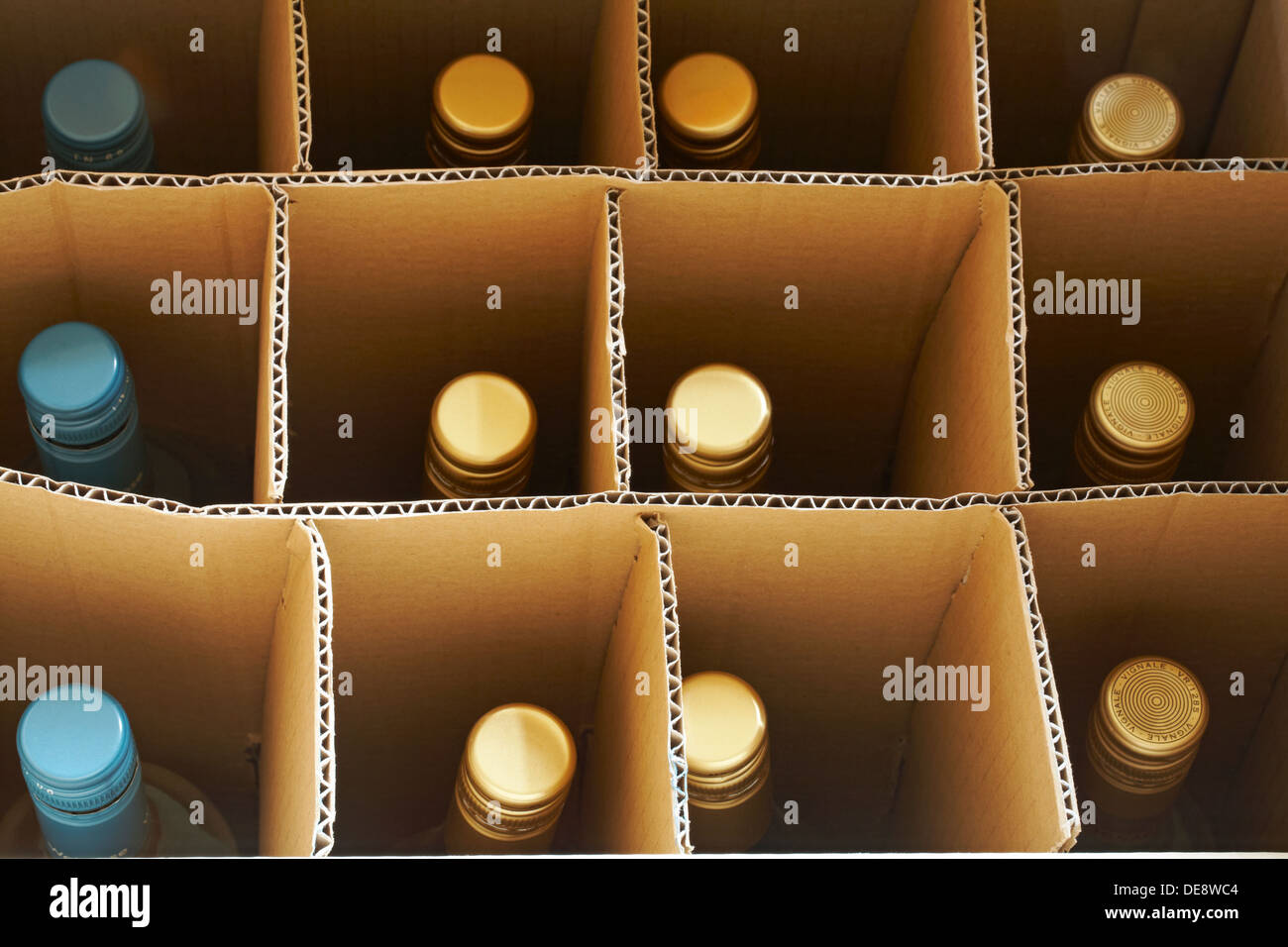 Box wine bottles on hi-res stock photography and images - Alamy