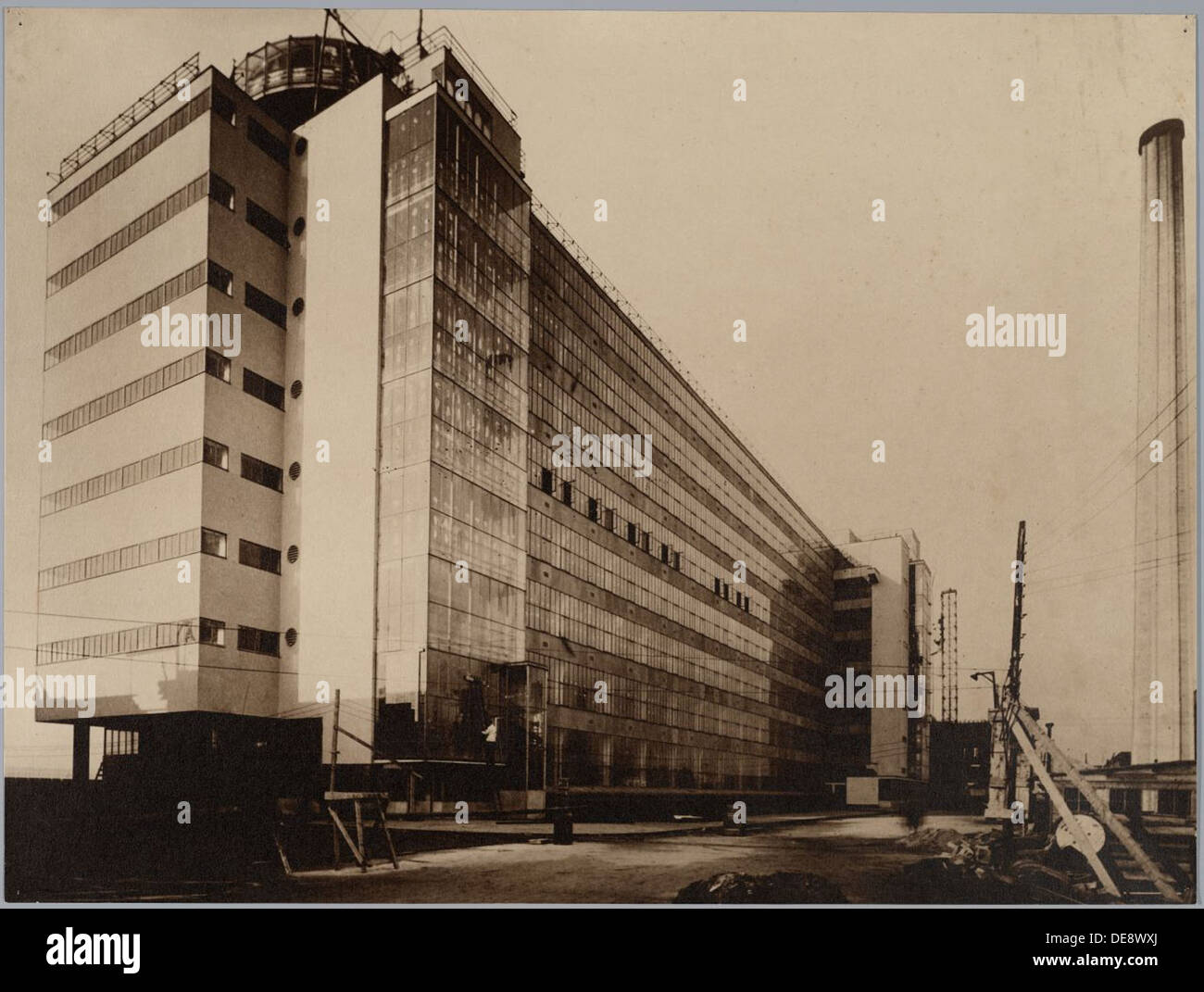 Mass production 1920's hi-res stock photography and images - Alamy