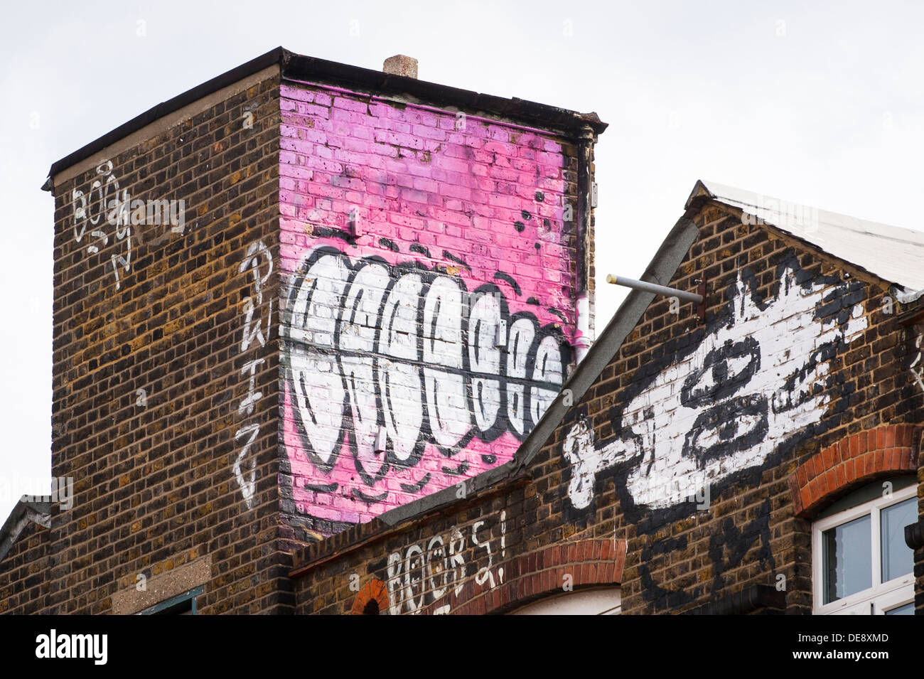 East End London Fish Island Hackney Wick graffiti graffitti grafitti ...