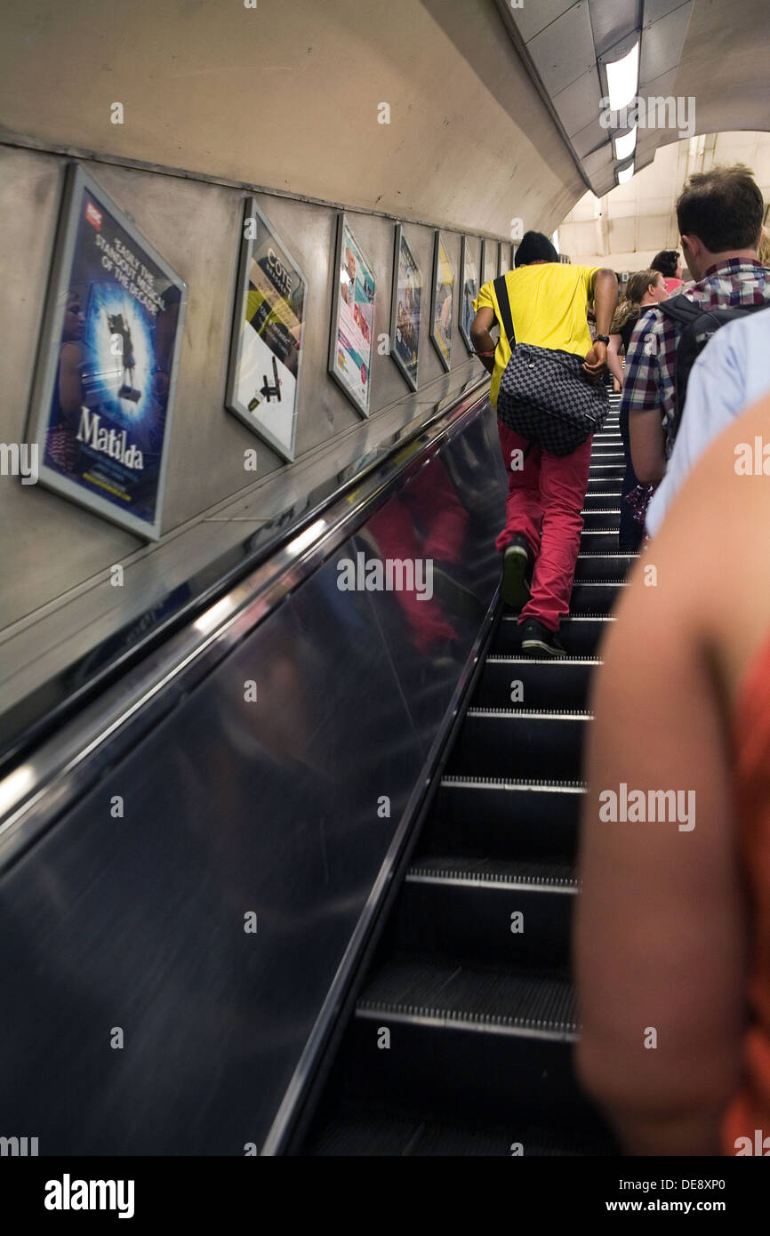 Stand left hi-res stock photography and images - Alamy