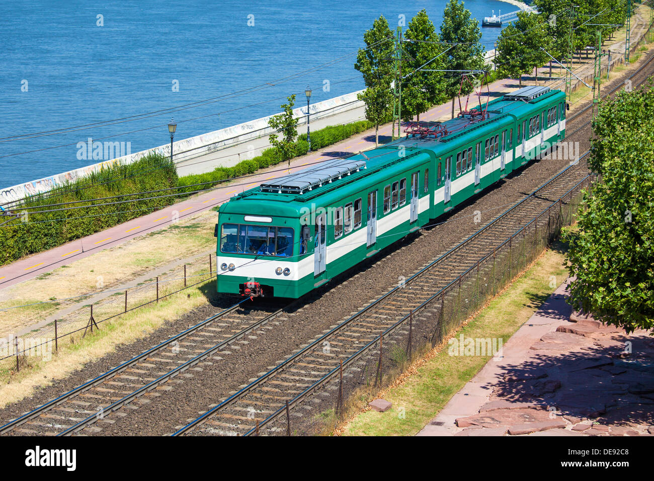 Green suburb train in Budapest, Humgary Stock Photo - Alamy Green suburb train in Budapest, Humgary Stock Photo - Alamy