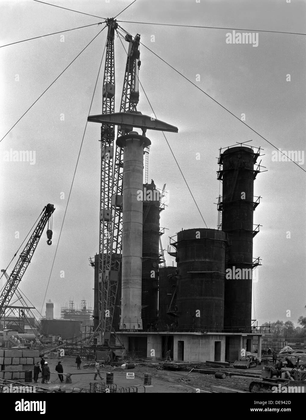 High pressure coal gasification plant under construction at Coleshill ...