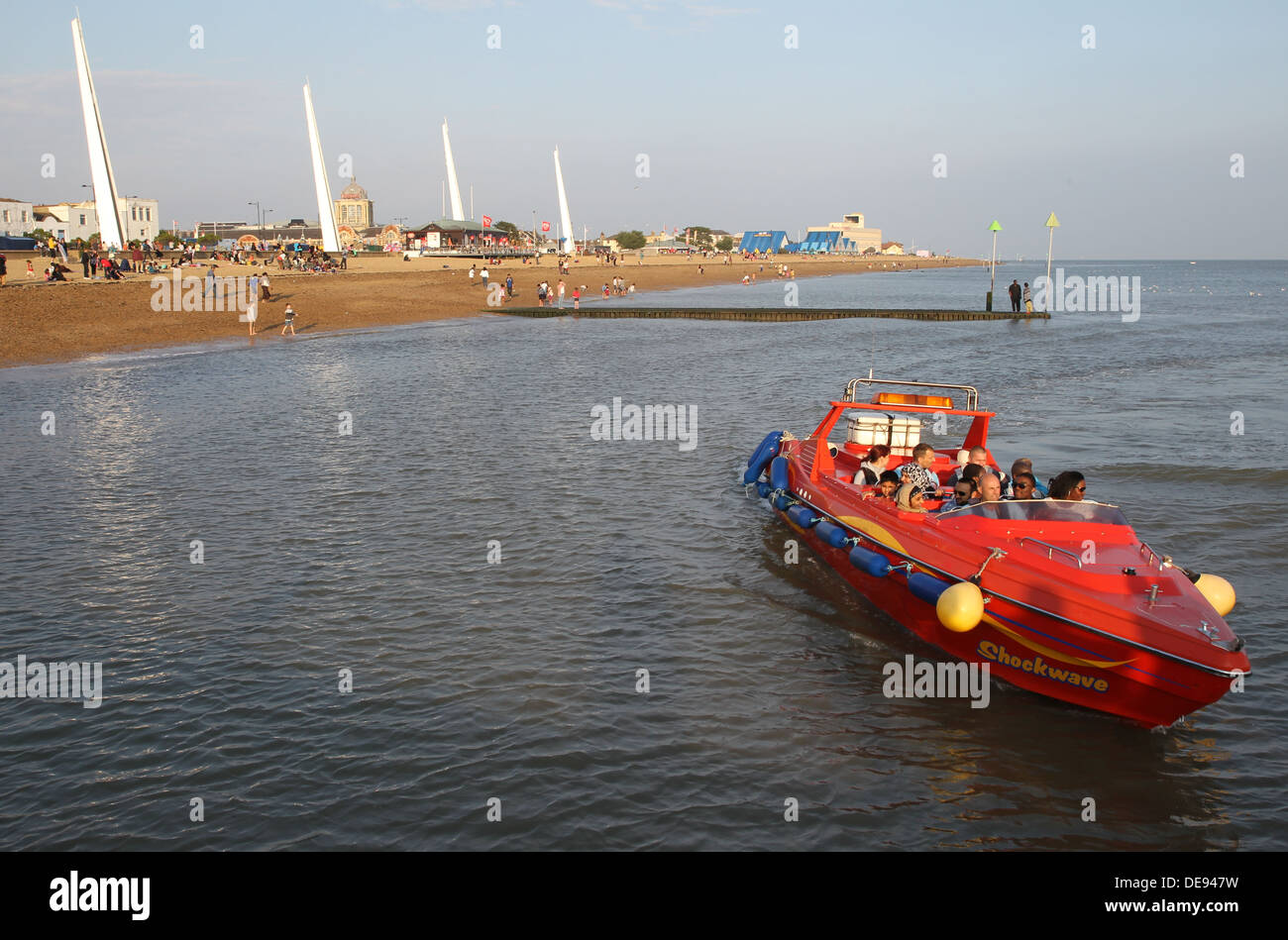 25/08/2013 SHOCKWAVE SPEED BOAT AND JUBILEE BEACH, SOUTHEND-ON-SEA ...