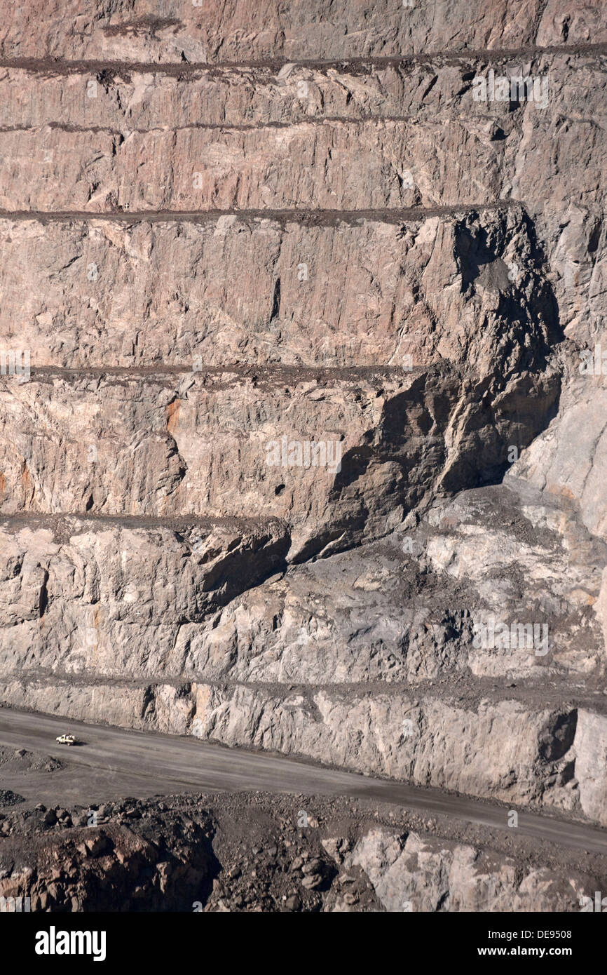 Collapsed wall in the open cut Super Pit gold mine, Kalgoorlie Western ...