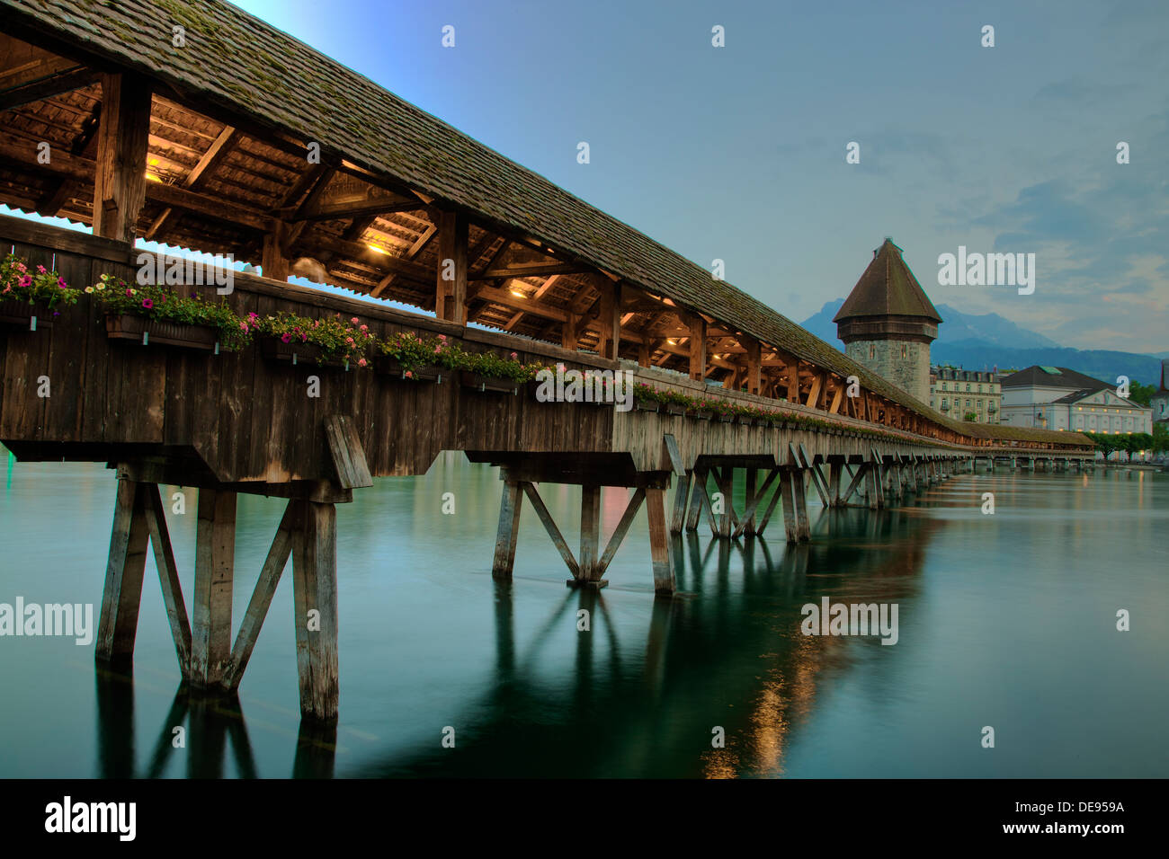 Chapel bridge lucerne hi-res stock photography and images - Alamy