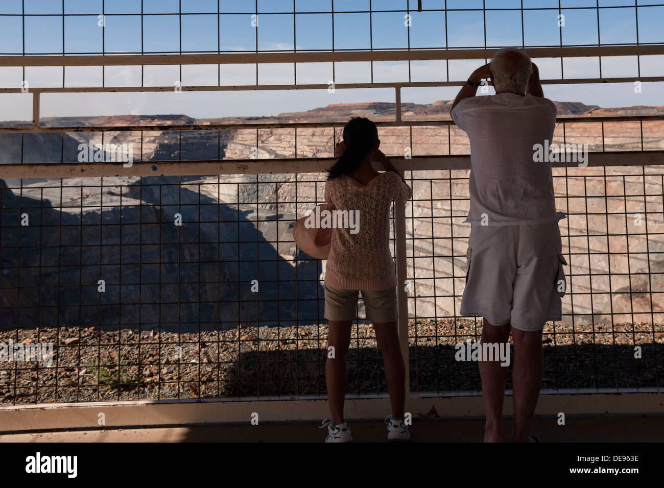 Public viewing platform at the open cut Super Pit gold mine, Kalgoorlie ...