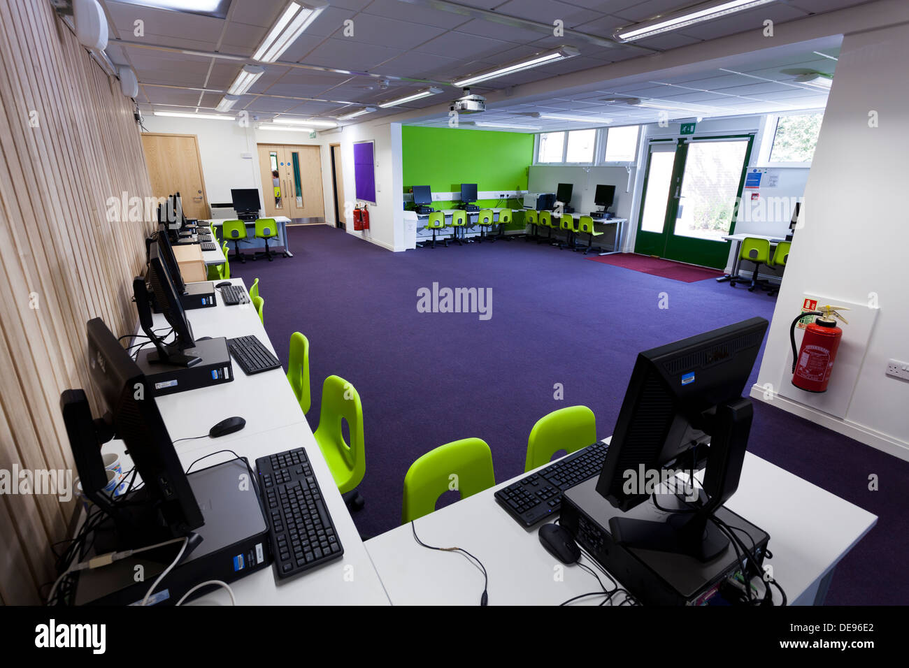 School computer hi-res stock photography and images - Alamy