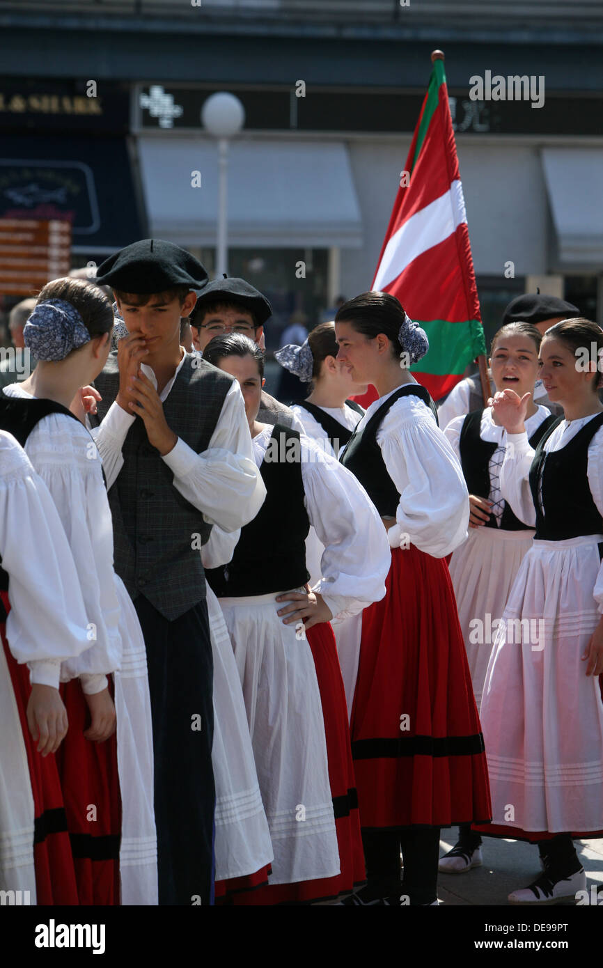 Members of folk groups Gero Axular in Basque folk costume during the ...