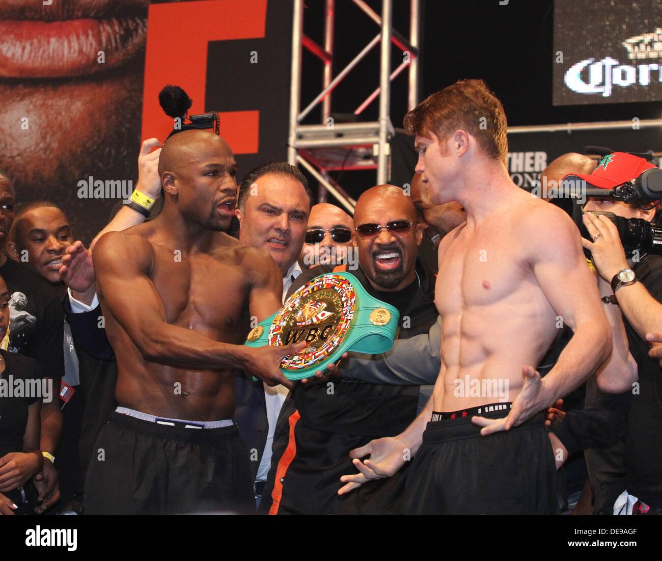 Floyd mayweather boxing belt hi-res stock photography and images - Alamy