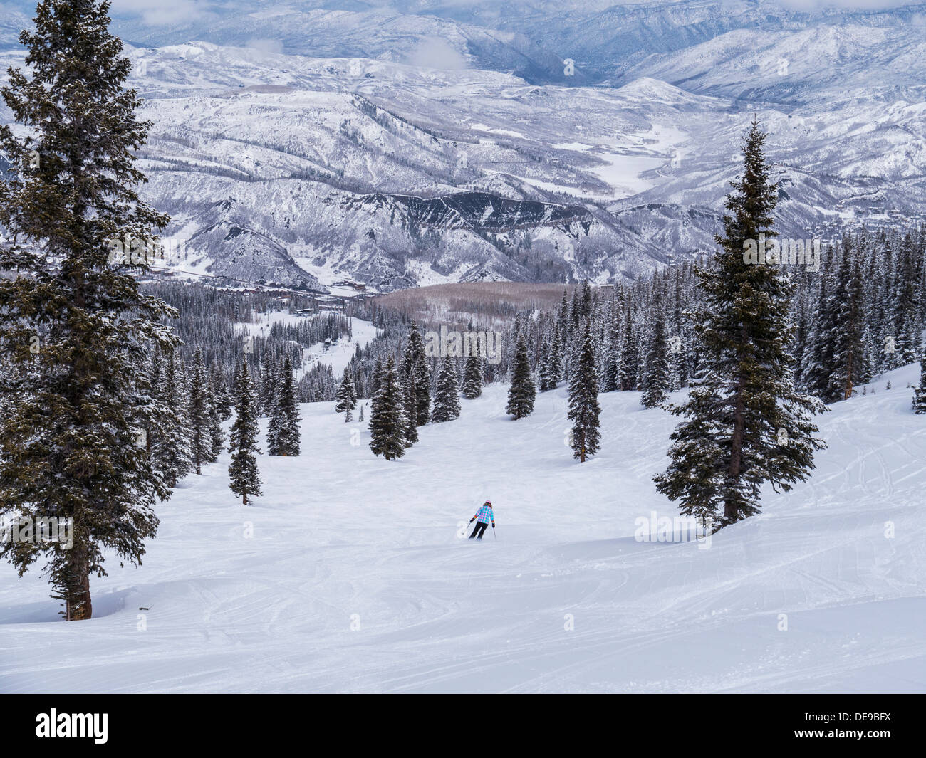 Elk camp hi-res stock photography and images - Alamy