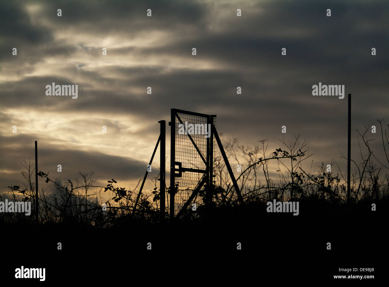 Derelict gate hi-res stock photography and images - Alamy