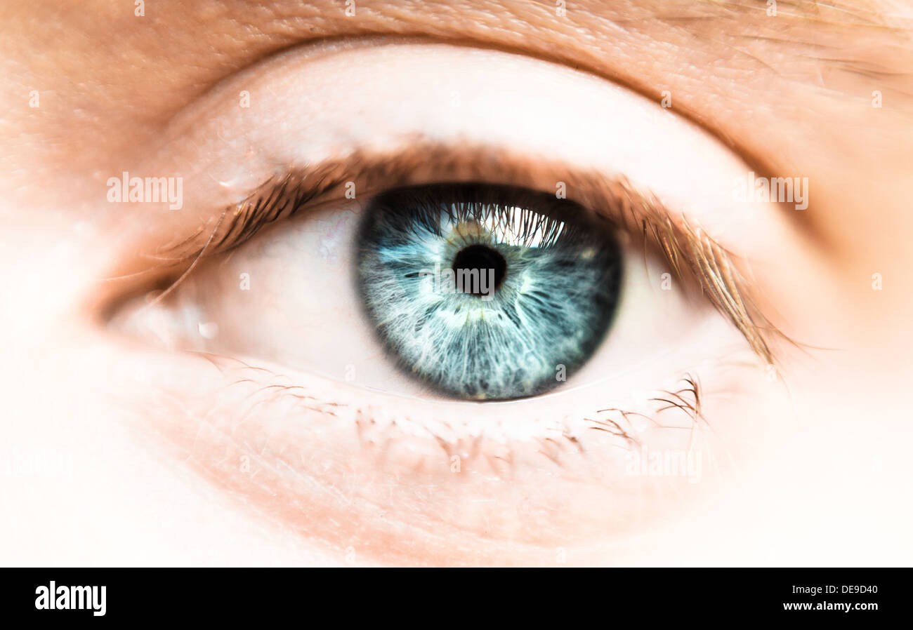 Blue iris pupil circle hi-res stock photography and images - Alamy