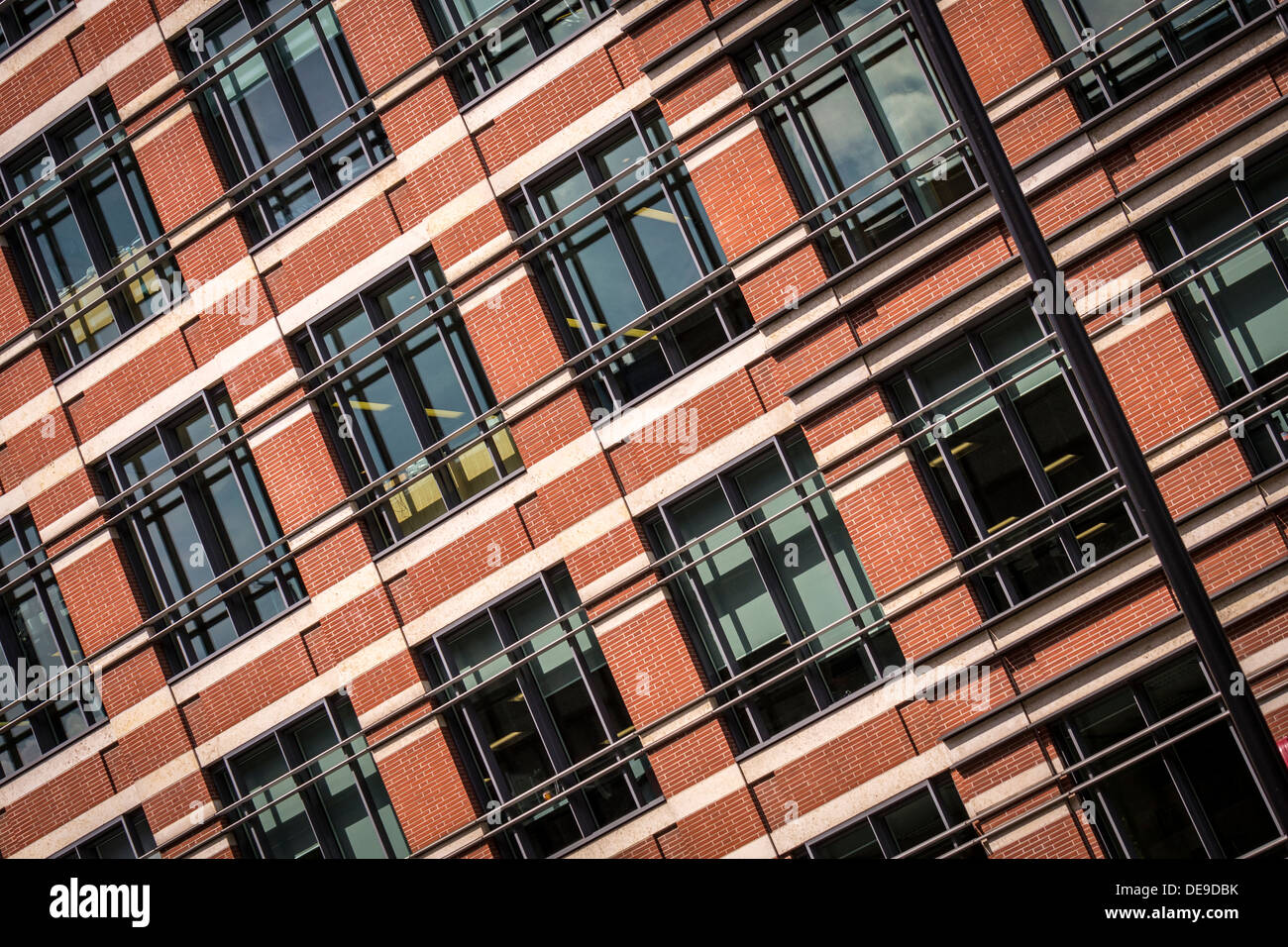 Office block detail uk hi-res stock photography and images - Alamy