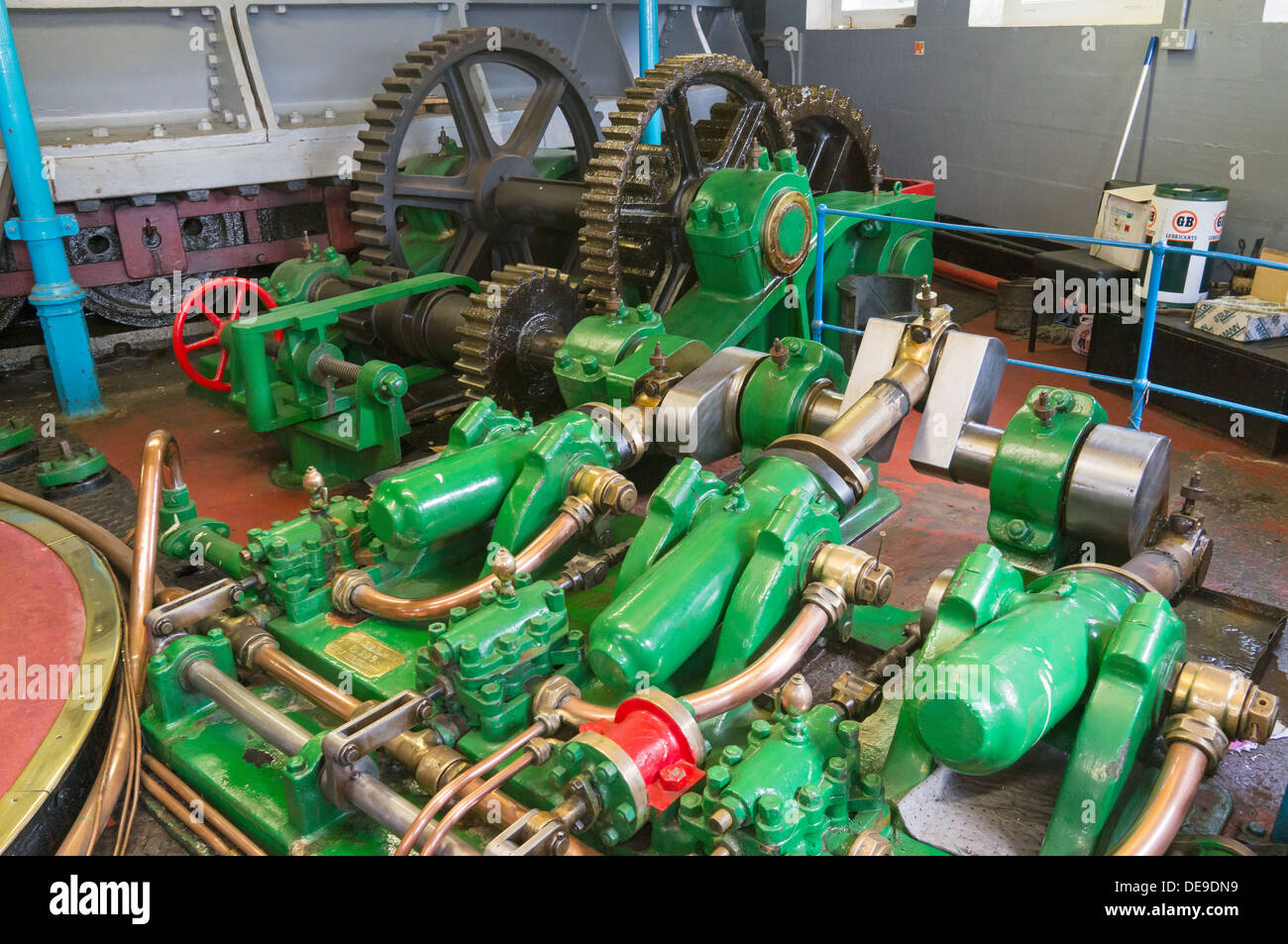 Hydraulic engine that drives the Swing Bridge over the river Tyne ...