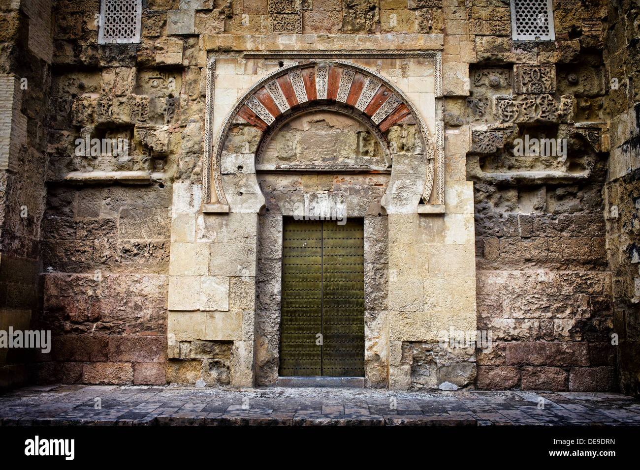 Mosque portal hi-res stock photography and images - Alamy