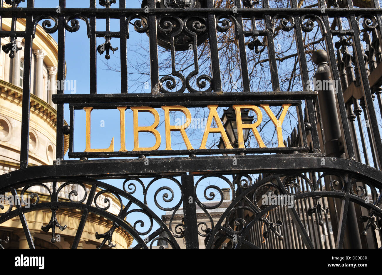 Signs signage library libraries hi-res stock photography and images - Alamy