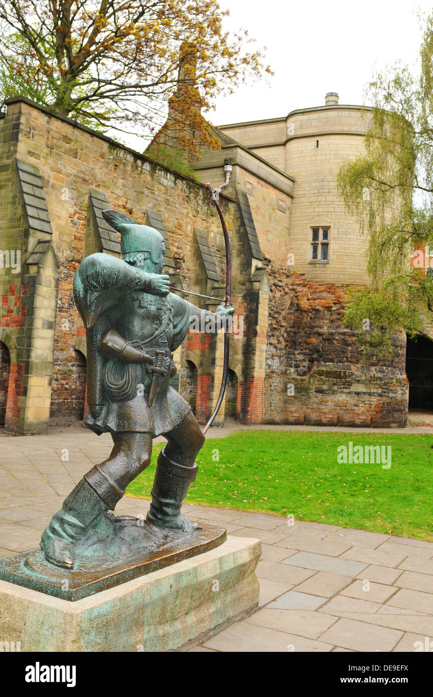 Robin Hood statue in front of Nottingham Castle (United Kingdom Stock ...