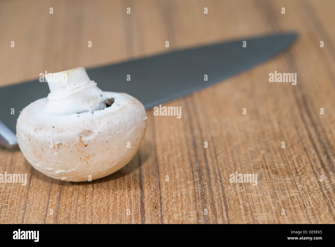 Button mushroom hi-res stock photography and images - Alamy