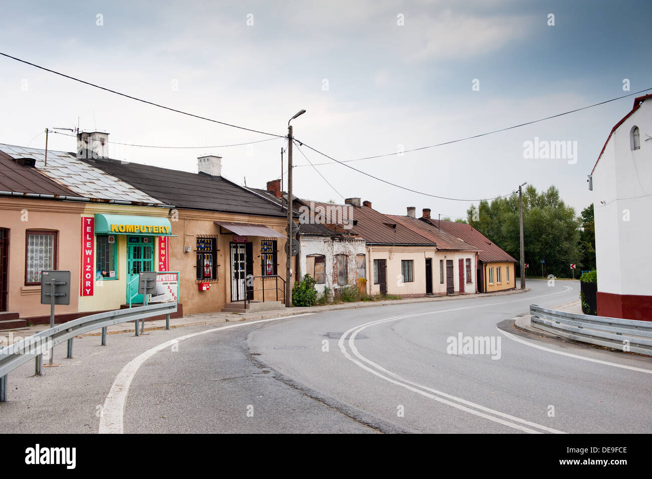 Curved street with houses hi-res stock photography and images - Alamy