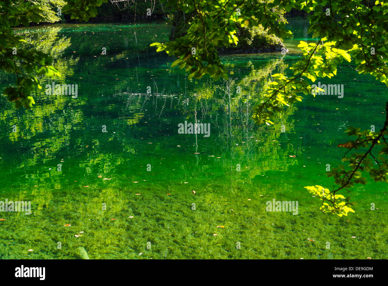 The Badersee Lake in Grainau, Garmisch-Partenkirchen, Werdenfels ...