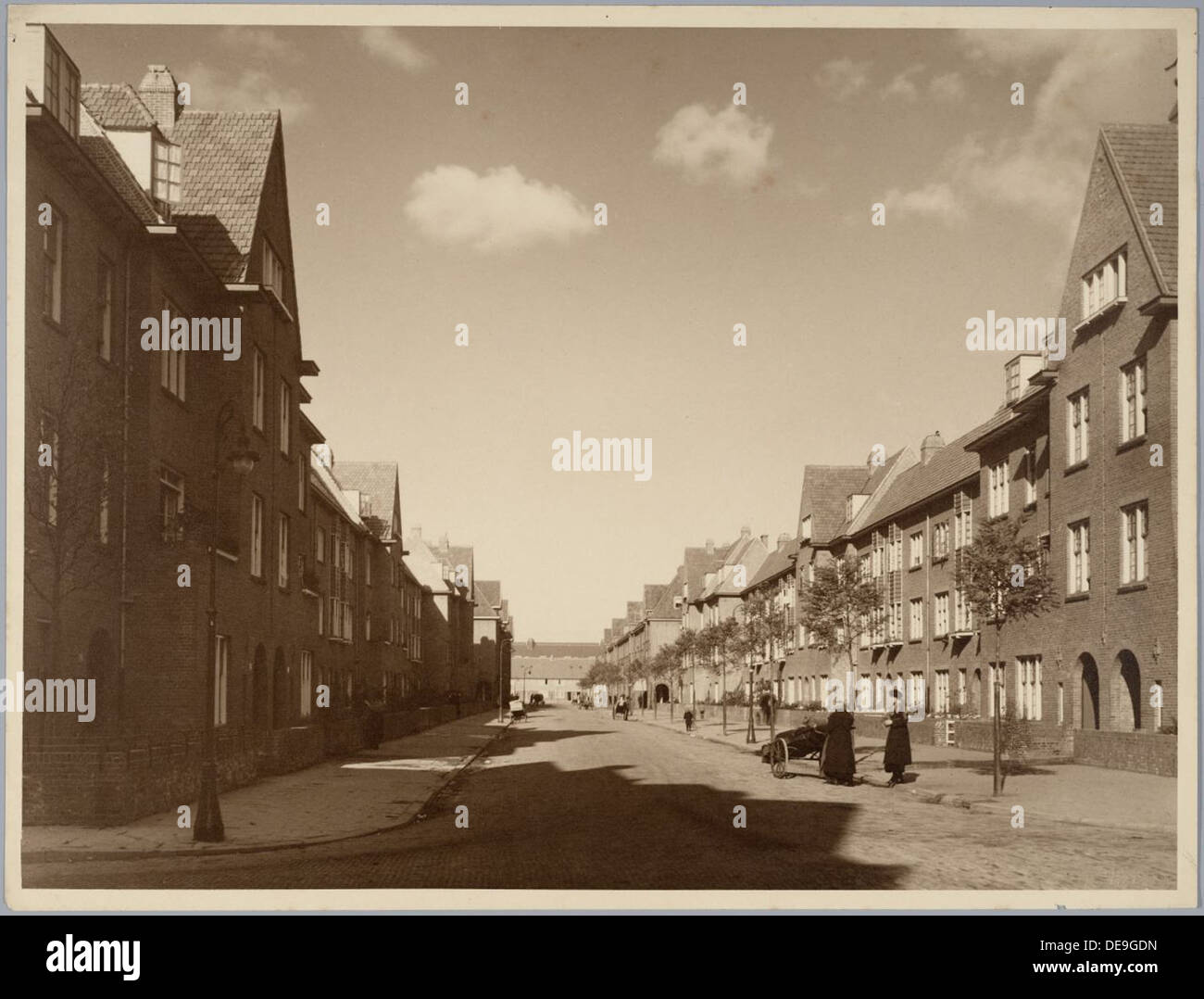 The Municipal Housing in The Hague, built during the 1920s and 1930s ...