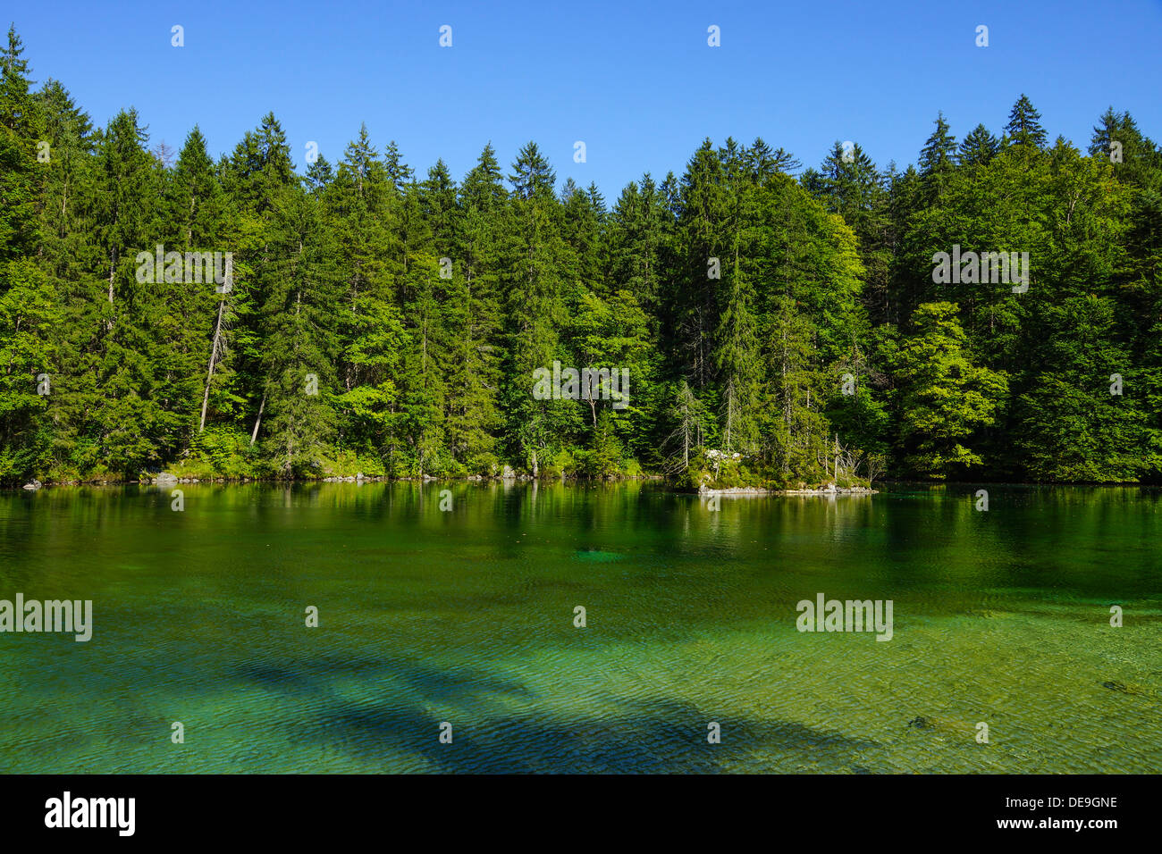 The Badersee Lake in Grainau, Garmisch-Partenkirchen, Werdenfels ...