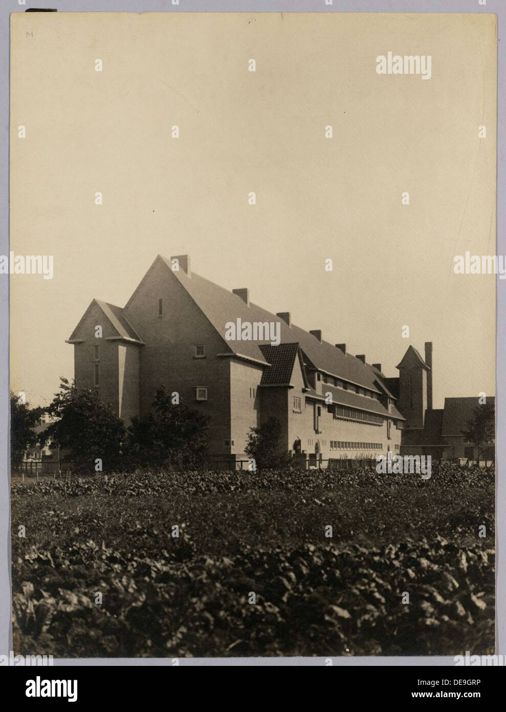 The 'Mare' school building in Rotterdam, built during the 1920s-1930s ...