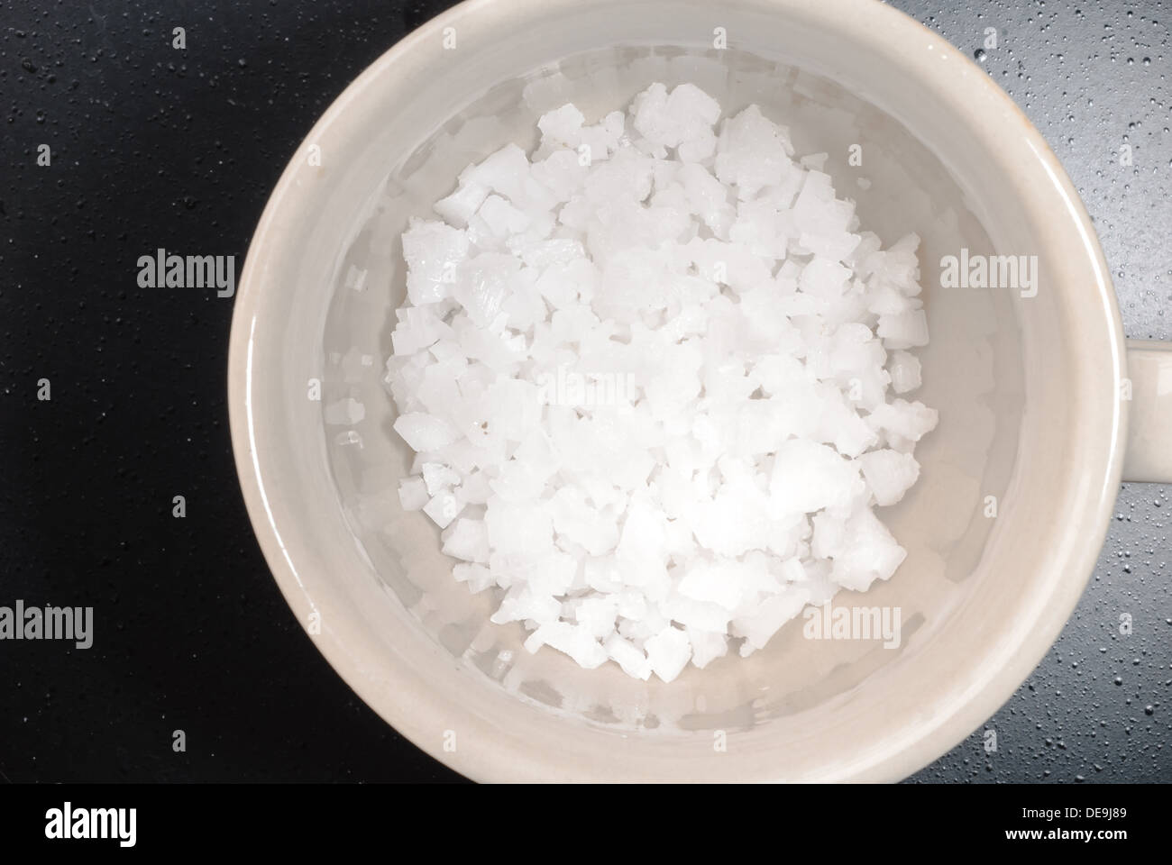 Solid salt hi-res stock photography and images - Alamy