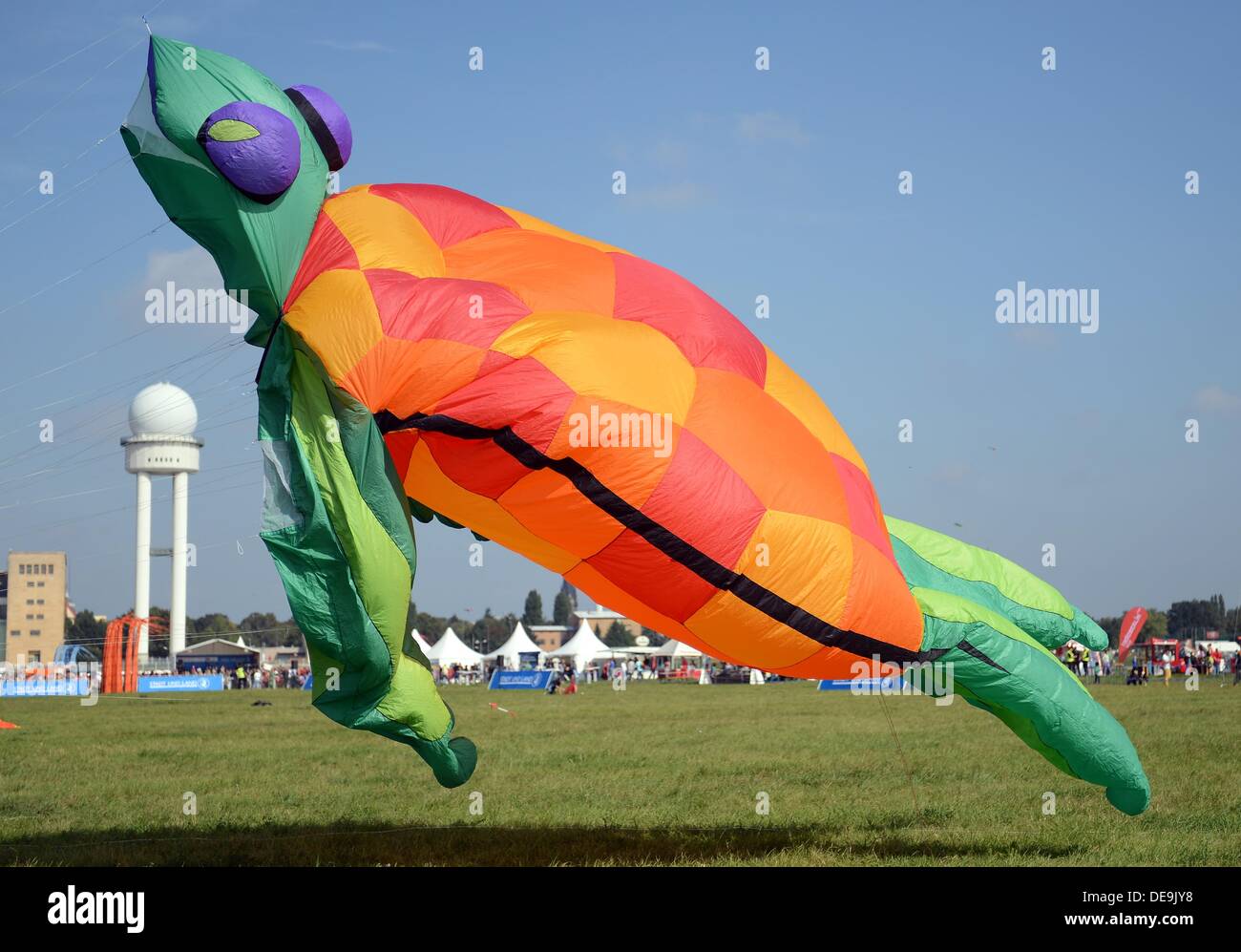 Berlin, Germany. 14th Sep, 2013. A giant kite at the festival in Berlin ...