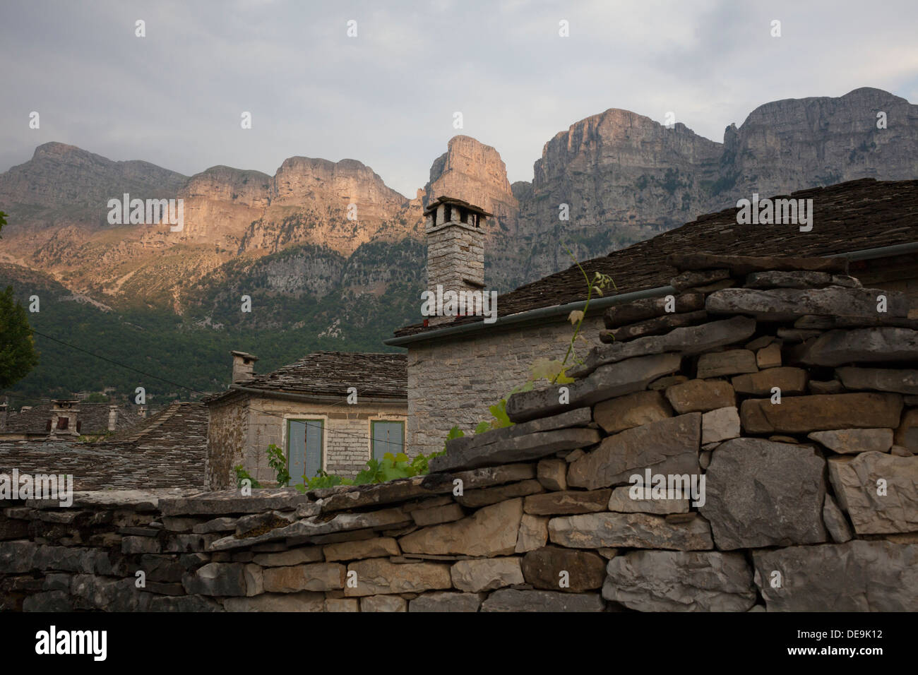 The mountain village of Papingo with a view of Astraka Mountain in the ...