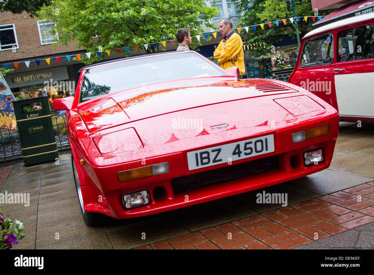 Solihull, UK . 14th Sep, 2013. Classic car show in Mell Square in ...