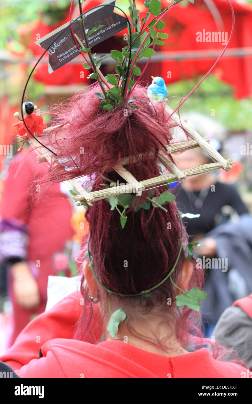 Christophe Pavia hair stylist Mysterieuses coiffures, outdoor event ...