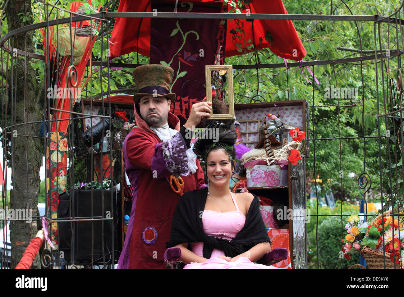 Christophe Pavia hair stylist Mysterieuses coiffures, outdoor event ...