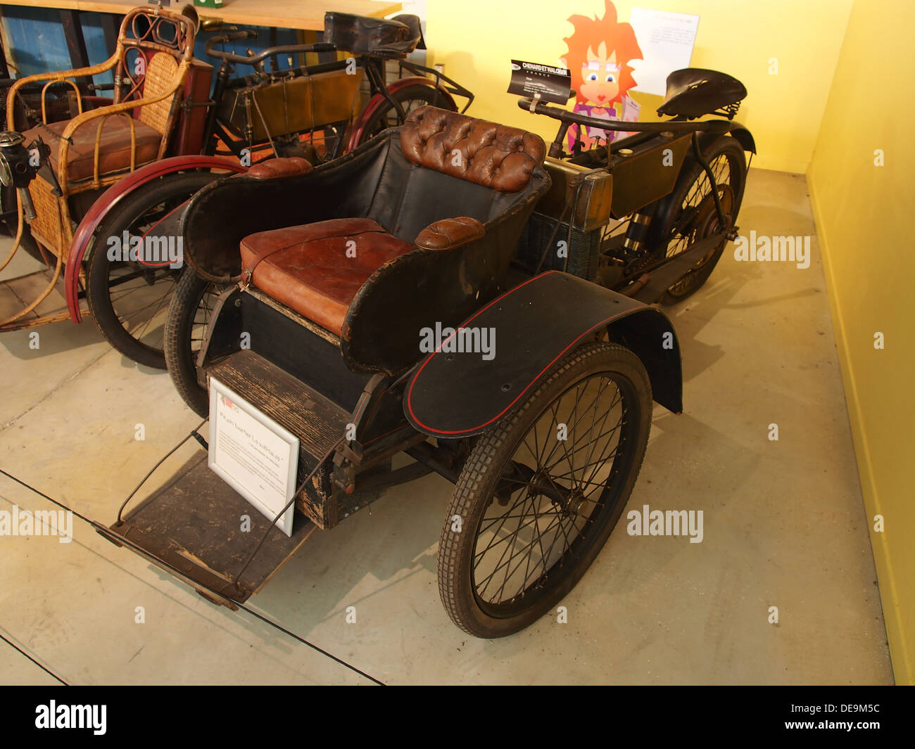 The Chenard & Walker tricar is a vintage three-wheeled vehicle ...