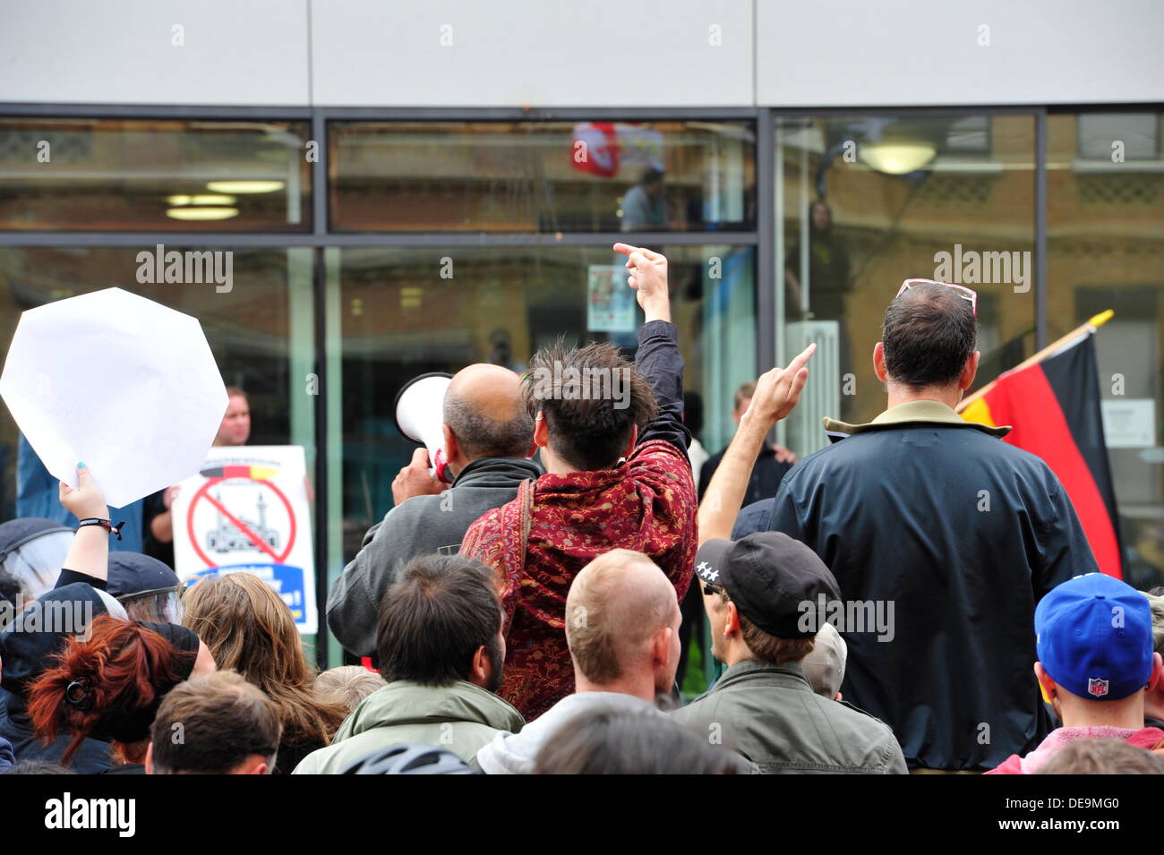 Left Party,die Linke,SPD and anti-fascist supporters protesting against ...
